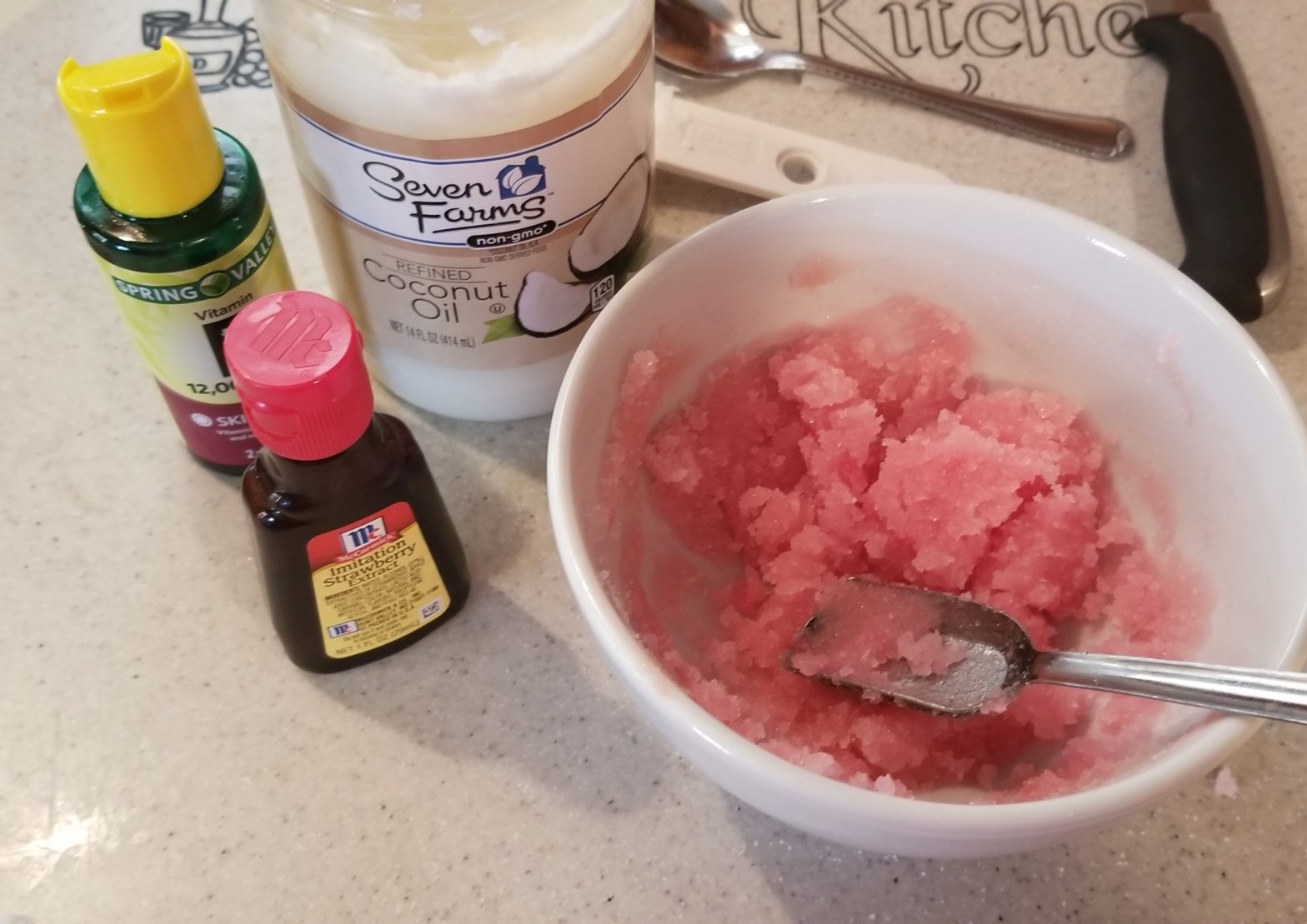 How To Make 5 Ingredient Lip Scrub At Home in 3 Simple Steps